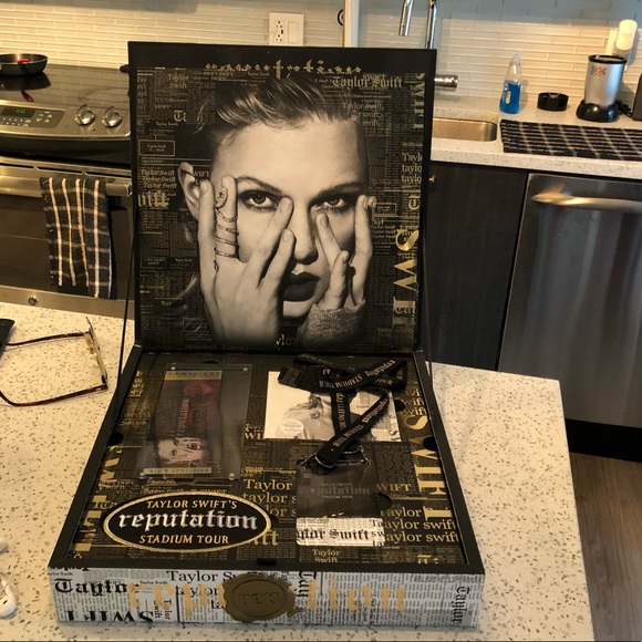 Taylor Swift | Accessories | Taylor Swift Vip Reputation Tour Package ...